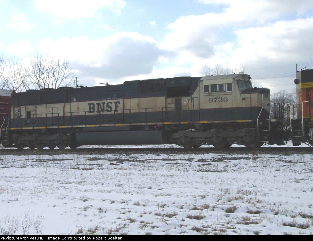 BNSF 9736